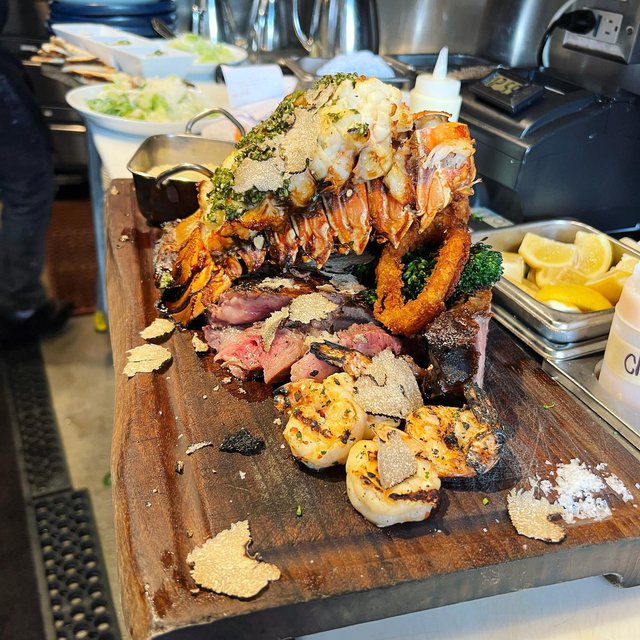 208 Rodeo | Beverly Hills Restaurant | Rodeo Drive