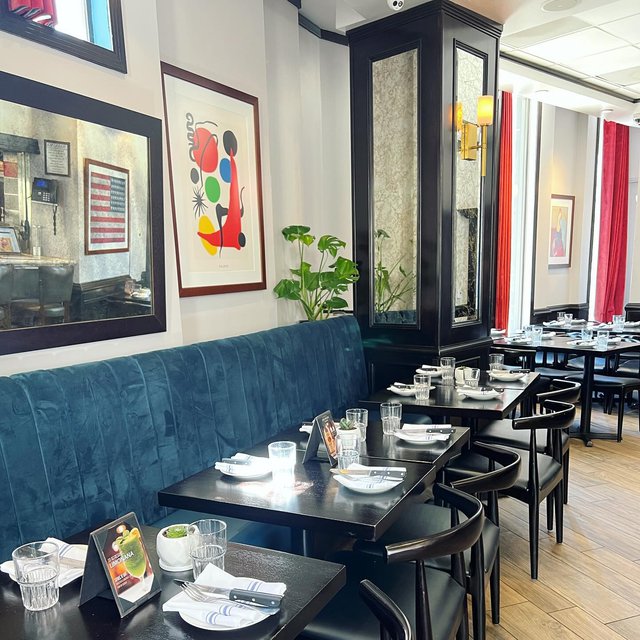 208 Rodeo | Beverly Hills Restaurant | Rodeo Drive