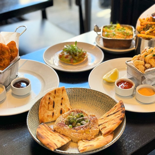 208 Rodeo | Beverly Hills Restaurant | Rodeo Drive