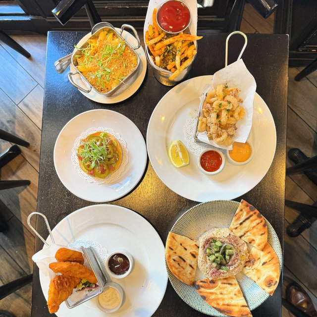 208 Rodeo | Beverly Hills Restaurant | Rodeo Drive