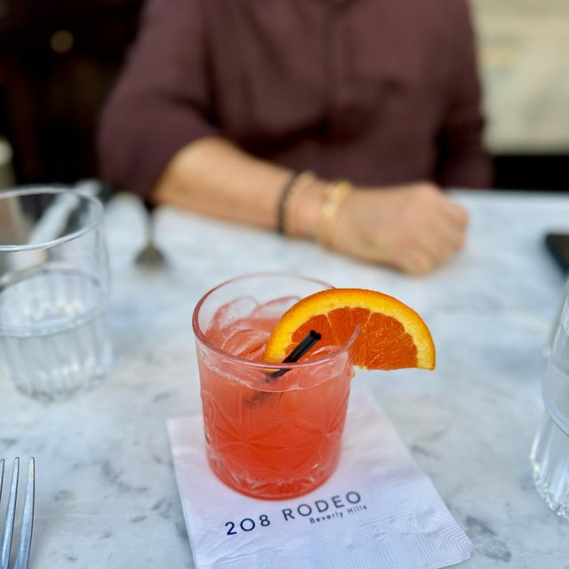 208 Rodeo | Beverly Hills Restaurant | Rodeo Drive